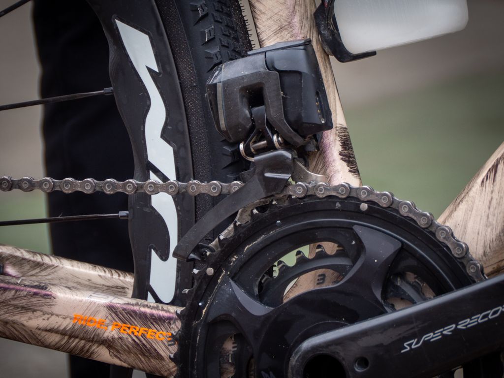 Another Campagnolo leak as 13-speed wireless gravel groupset spotted at ...