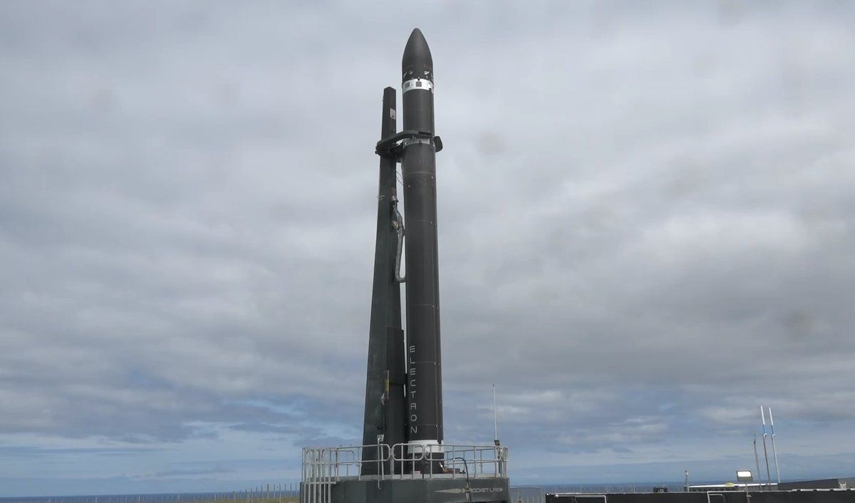 Rocket Lab's 1st Commercial Launch in Pictures: 'It's Business Time ...