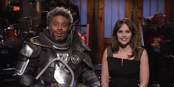 SNL: Watch Felicity Jones Reunite With Rogue One Characters For The ...