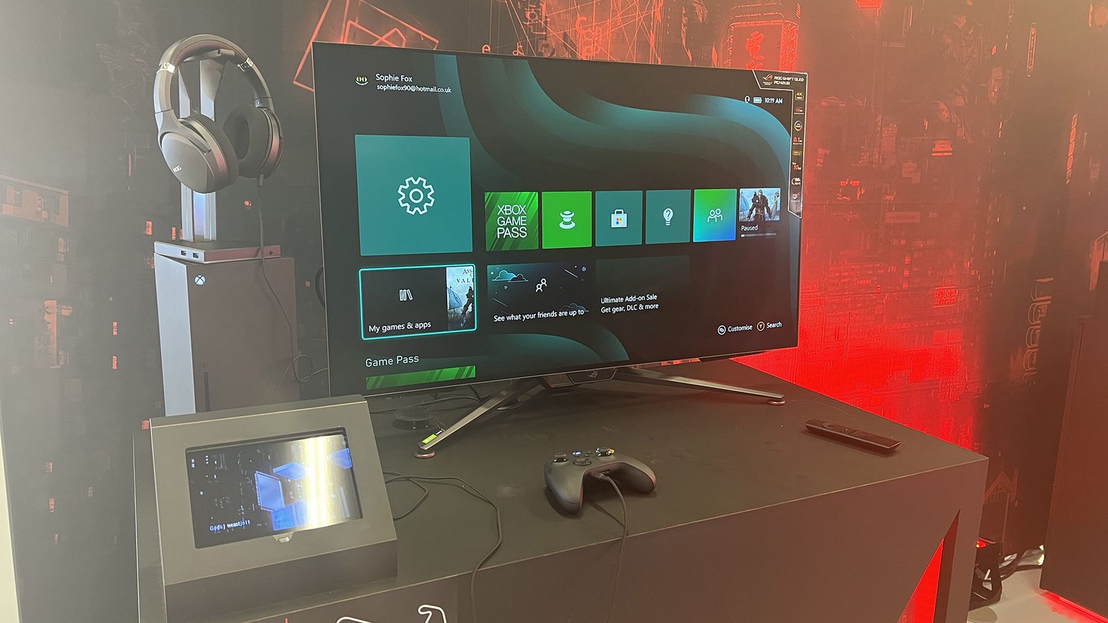 The Vesaro x Asus ROG OLED driving sim is a serious track-day ...