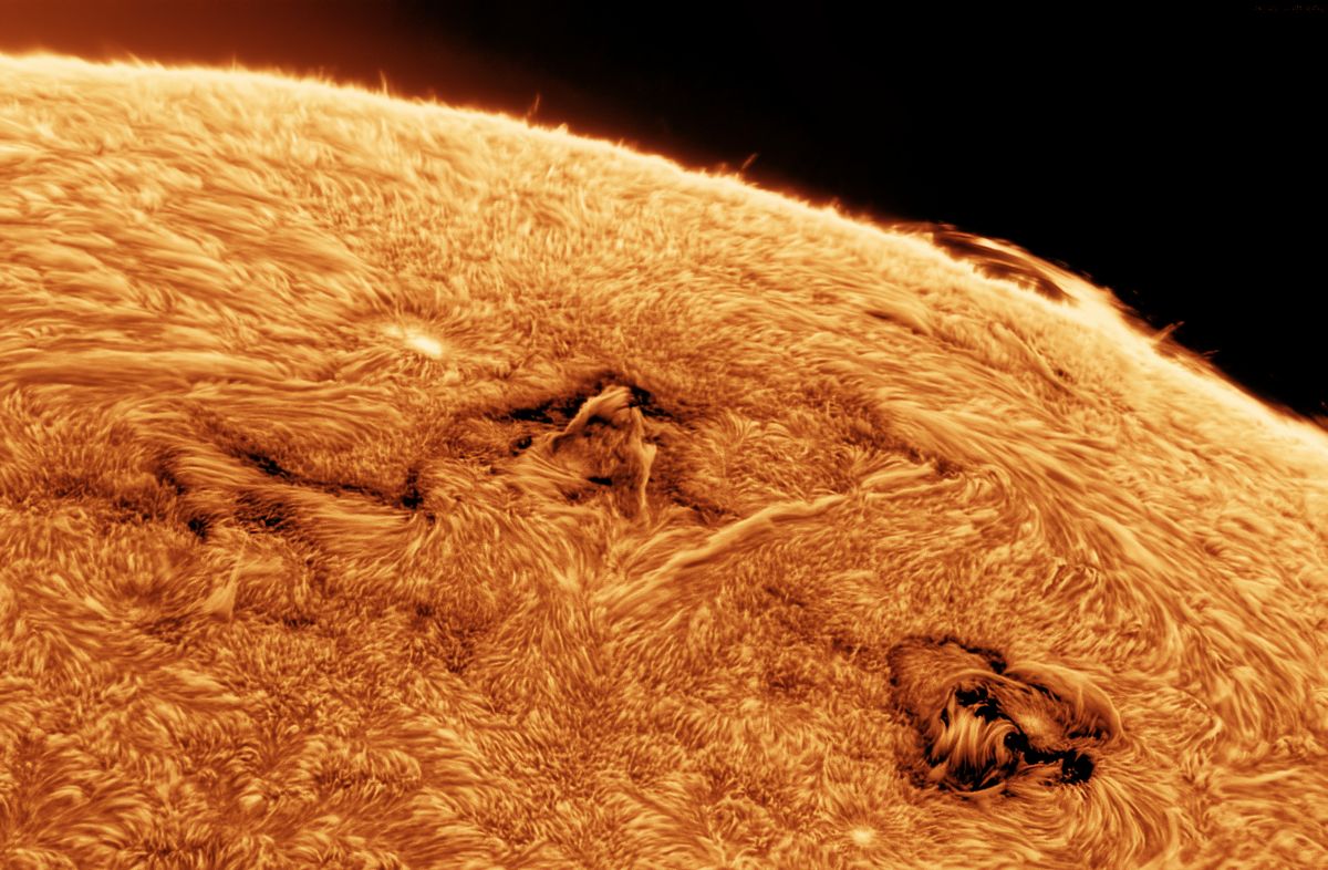 Astrophotographer takes stunning photographs of the sun in incredible ...