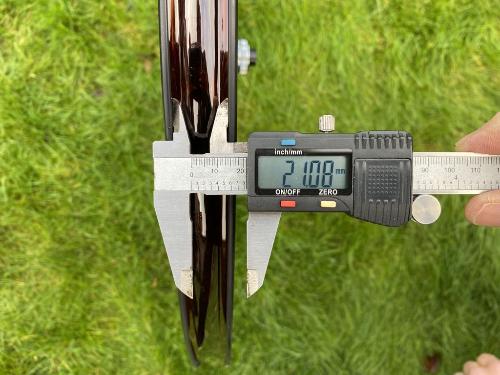 Elitewheels 50D carbon road wheels review - lighter and half the price ...