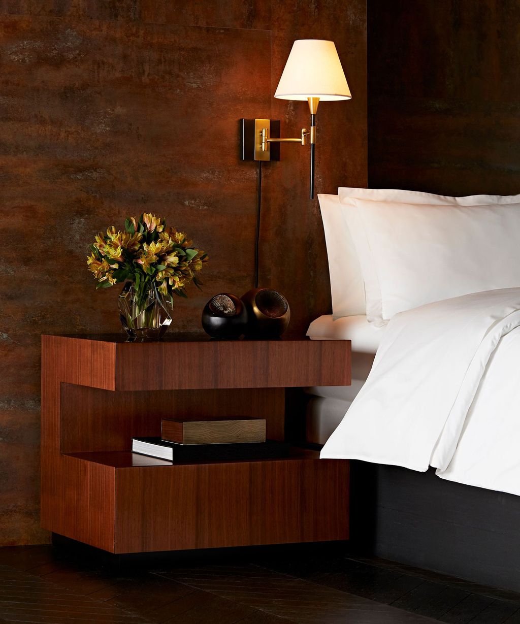 10 things to consider when styling a nightstand | Homes and Gardens
