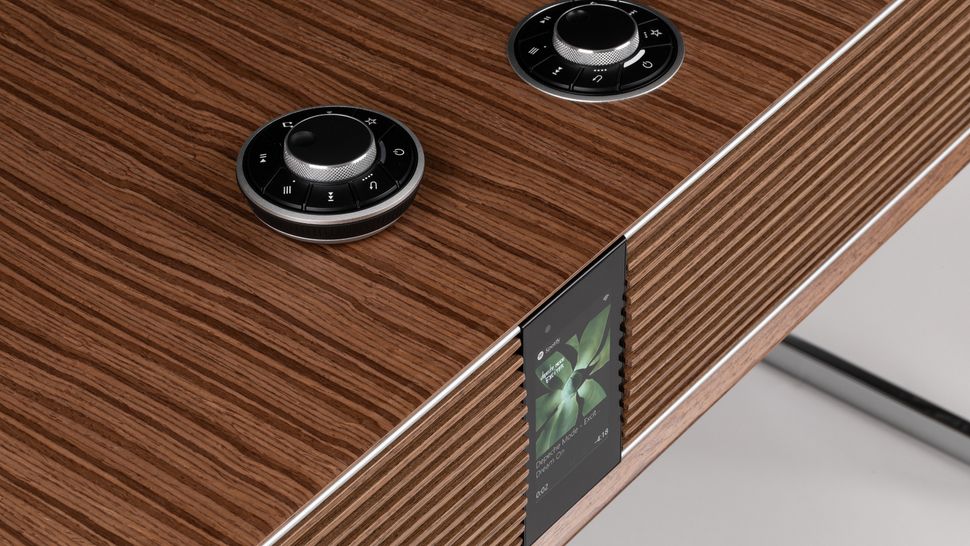 Ruark reinvents the radiogram once again with the stunning R810 all-in ...