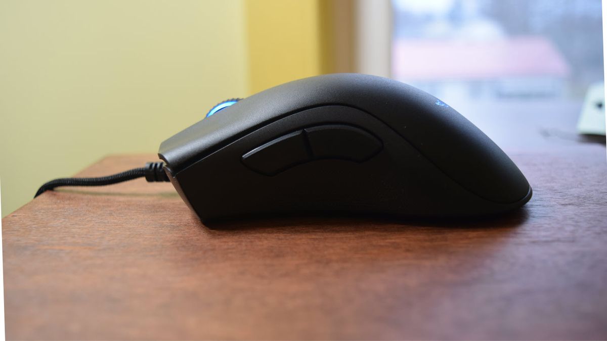 Razer DeathAdder V2 Gaming Mouse Review: Deadlier Than Ever | Tom's ...