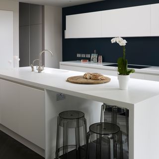 Breakfast bar ideas to make your kitchen more flexible | Ideal Home