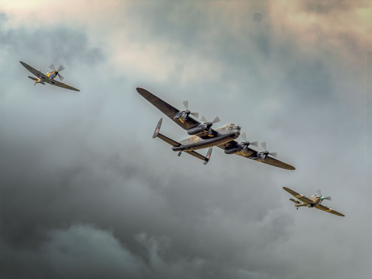Up in the air! How to capture great plane photography | Digital Camera ...