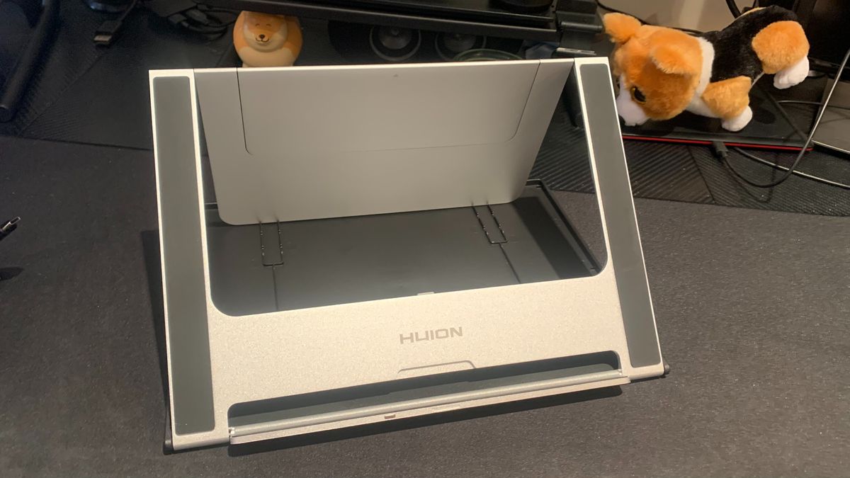 Huion Kamvas Pro 13 (2.5K) review: glossy, svelte and kind to your ...