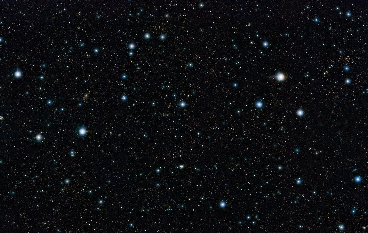 Ultra-Deep Cosmic Photo Catches Over 200 | Space