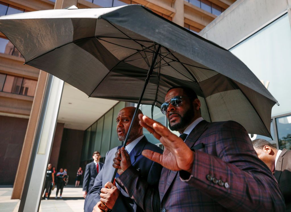 R. Kelly hit with new allegation of sexual abuse of a minor in Chicago ...