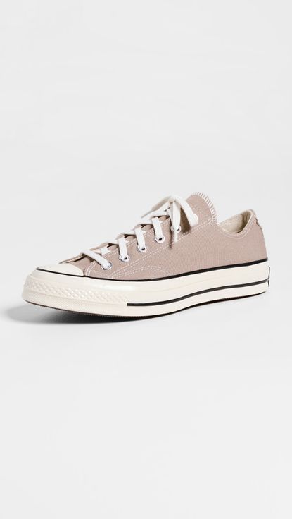 PSA: Blake Lively's Cute Converse Sneakers Are 60% Off | Who What Wear