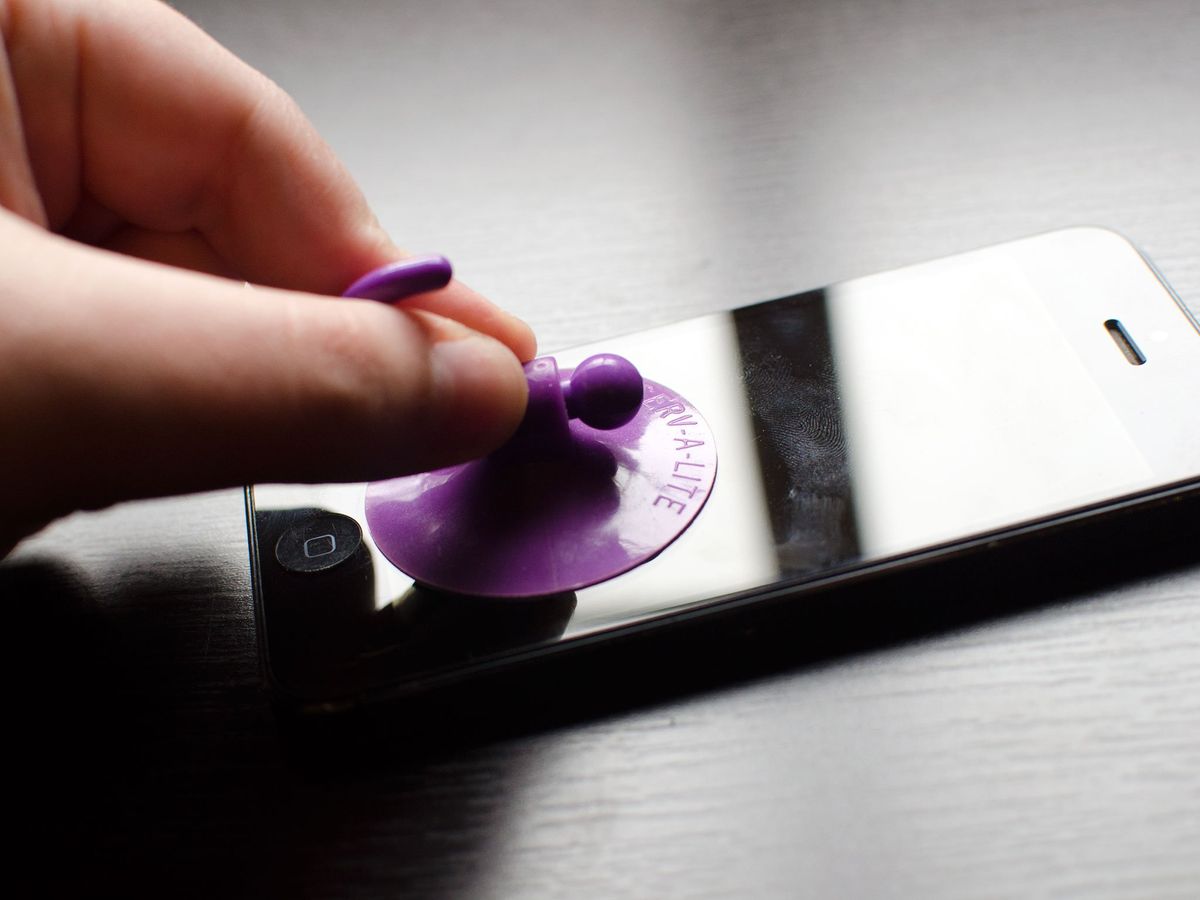 How to fix a stuck power button on an iPhone 5 | iMore