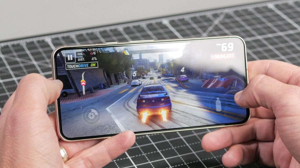 Google Pixel 8 and Pixel 8 Pro battery life — here's how long they last ...