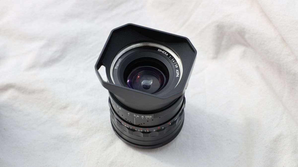 Thypoch Simera 28mm f/1.4 review: a magnificent manual lens, now for ...
