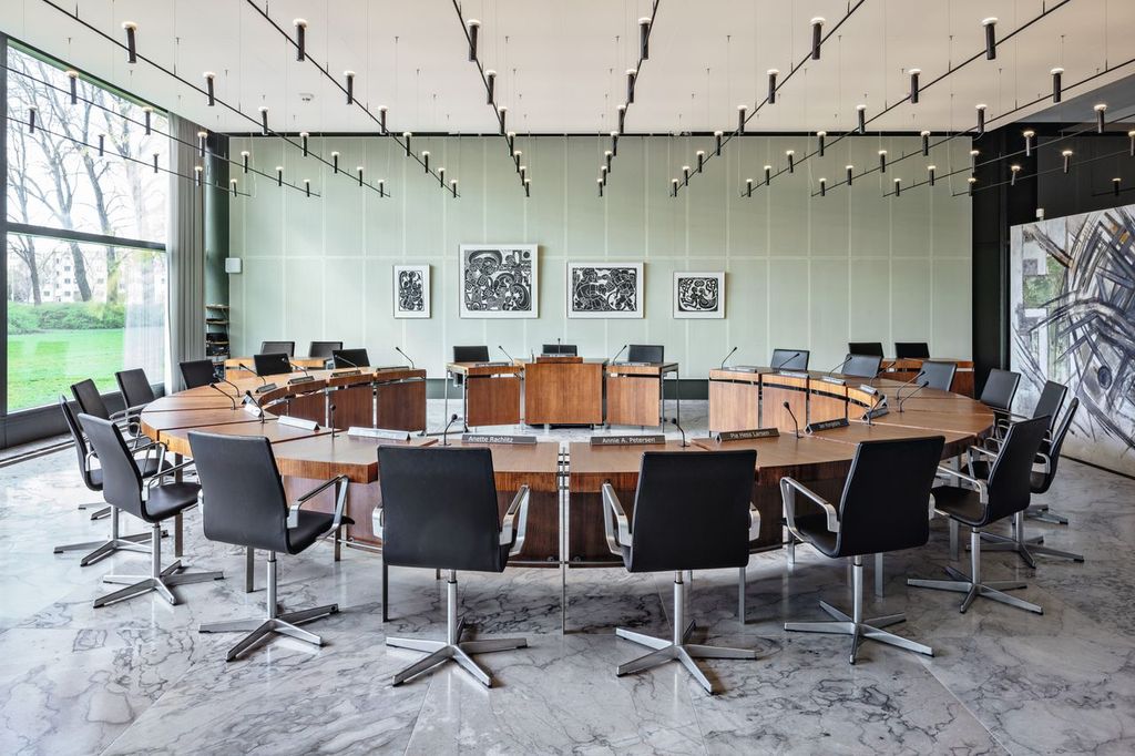 Arne Jacobsen: designs, architecture and legacy of the Danish modernist ...