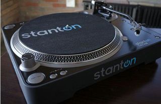 Stanton T.92 USB Turntable Review - Pros, Cons and Verdict | Top Ten ...