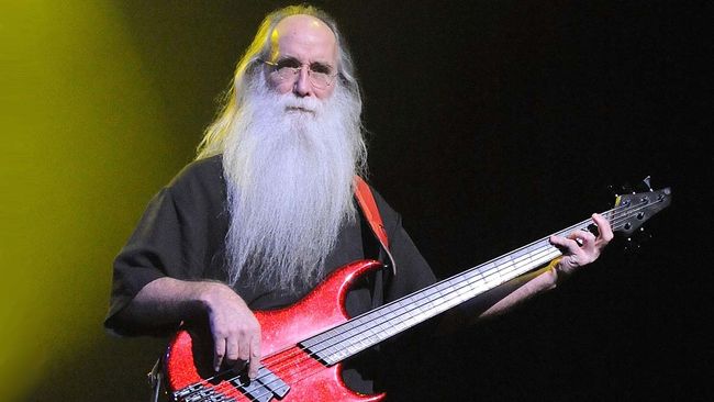 45 bass legends share their top tips for bassists | Guitar World