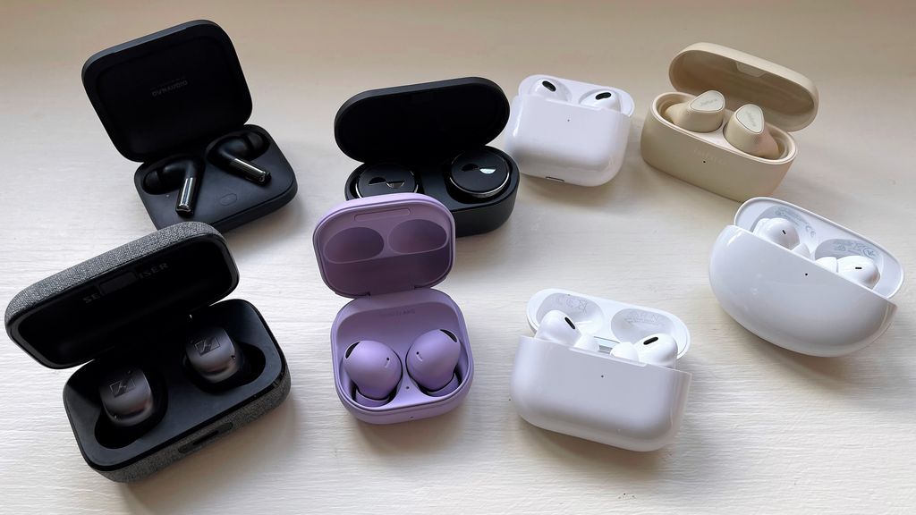 I test headphones and these 5 wireless earbuds have the best battery ...