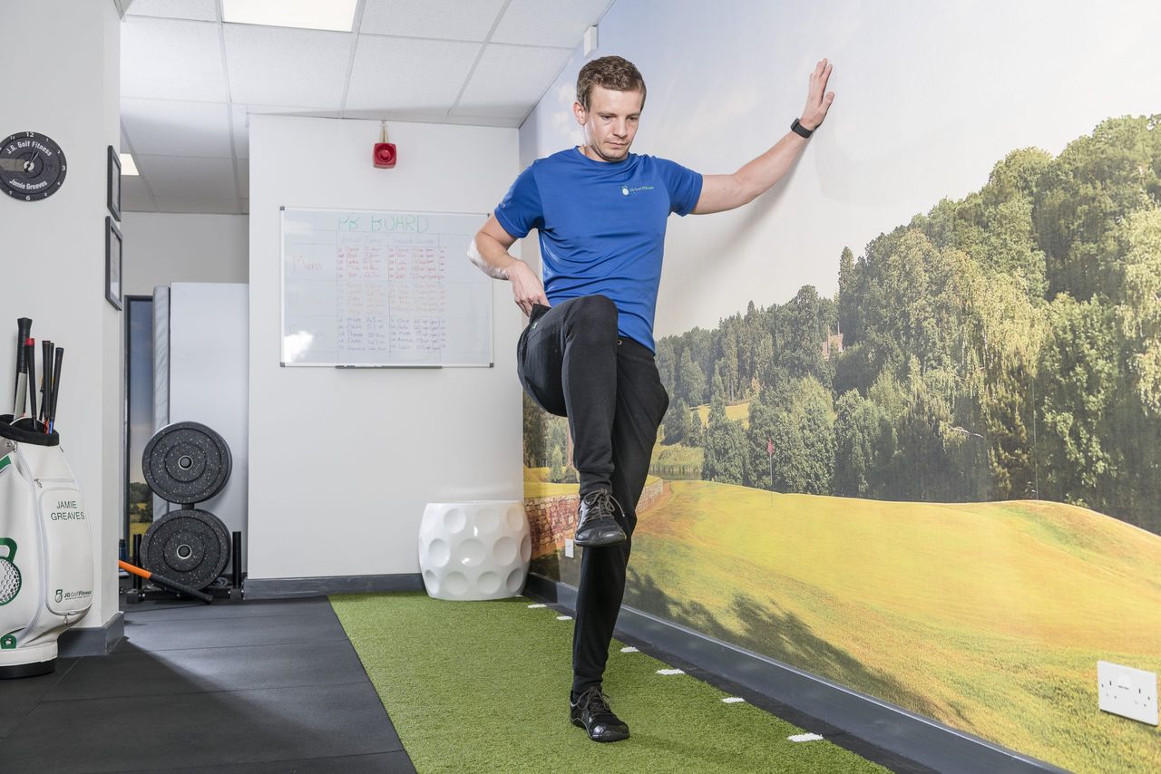 10 Simple Golf Stretch Exercises Everyone Can Try | Golf Monthly