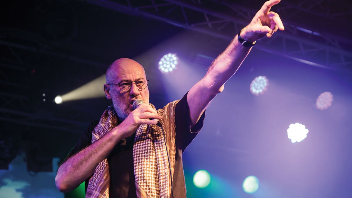 Live: Fish In Liverpool | Louder