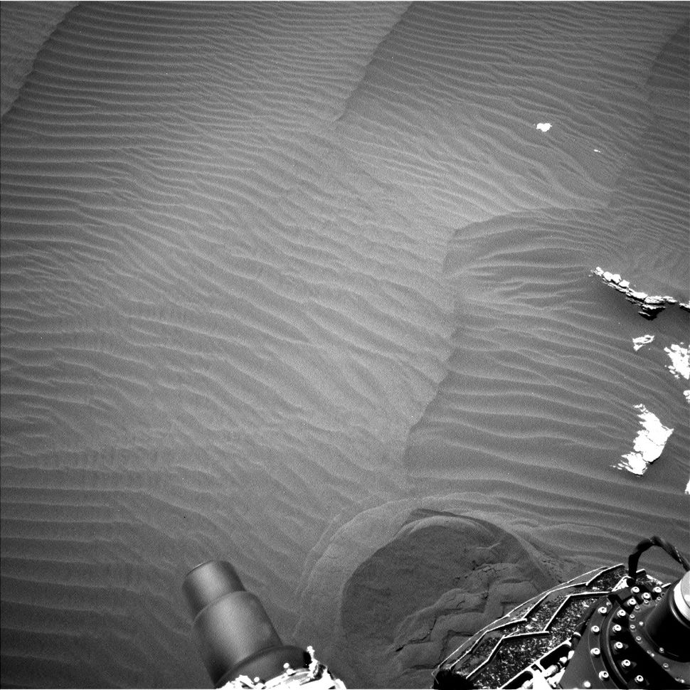 Waves on Mars? Sand Ripples in Striking Red Planet Photos | Space