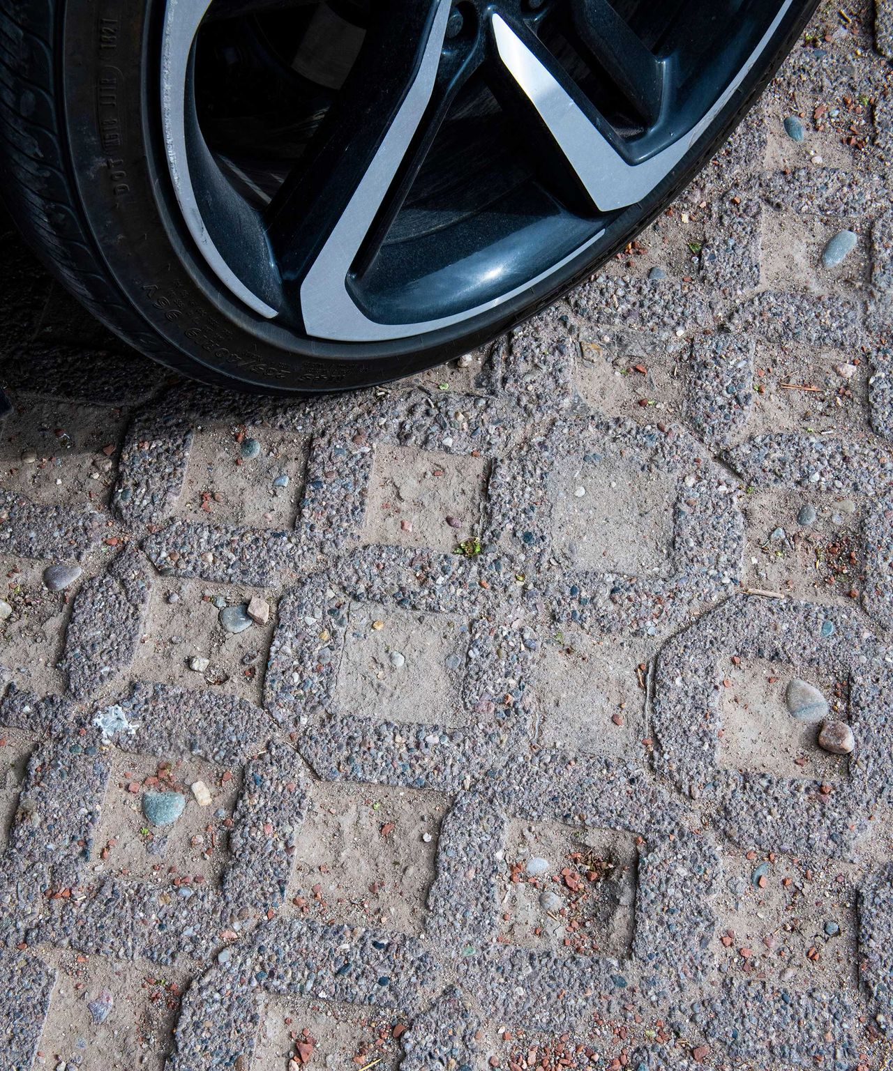 Concrete paving ideas: 12 sturdy and stylish designs | Gardeningetc