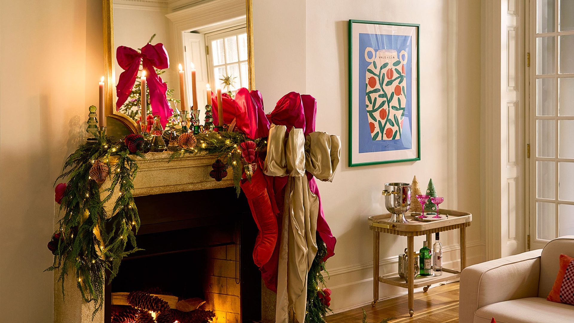 Bows are Back This Christmas — 6 Decors to Keep It Cutesy