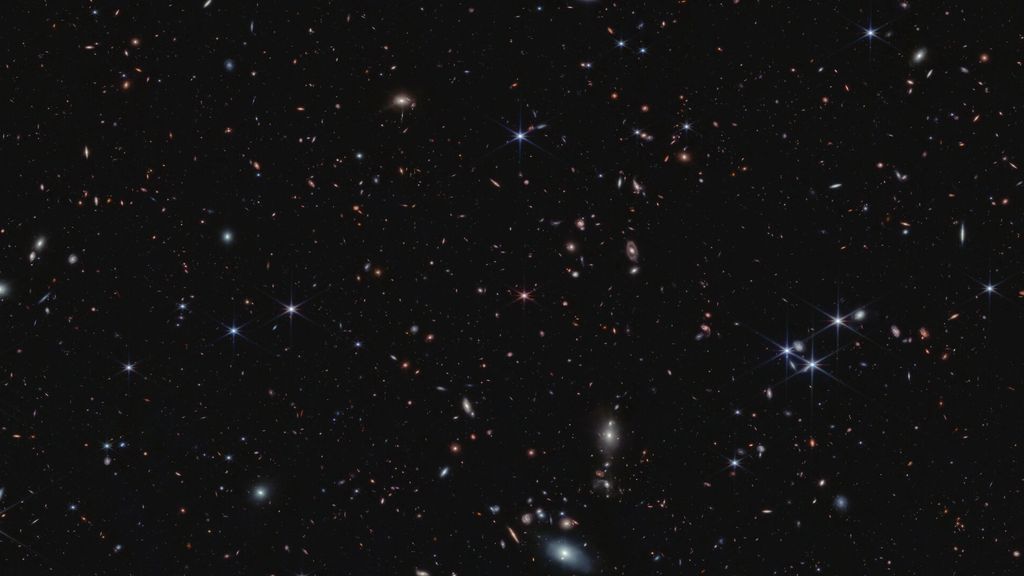 Not 'Little Red Dots' or roaring quasars: James Webb telescope uncovers new kind of 'hidden ...