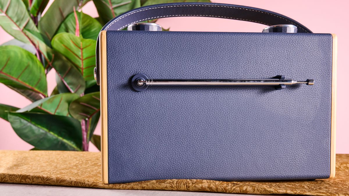 Roberts Rambler Classic review: a 70s-inspired DAB radio with a classy ...