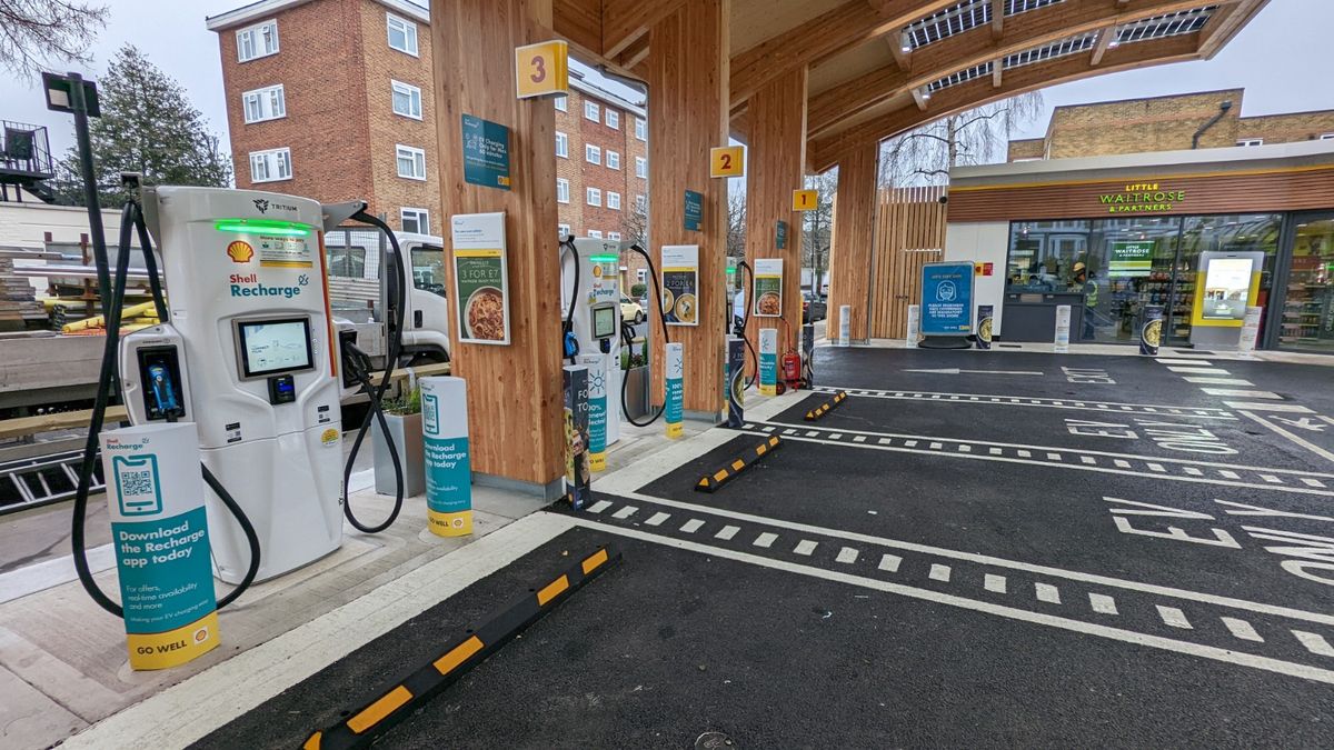 I just tried Shell’s EV charging hub — and it's not the future I want ...