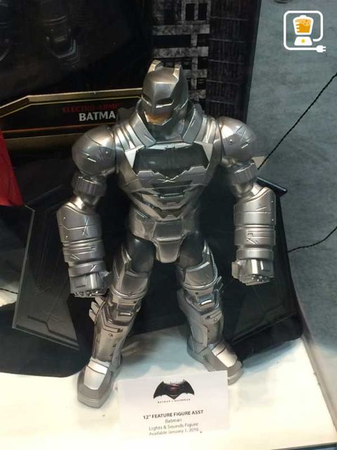 Batman's Bulky Power Suit Looks Almost Iron Man-Ish | Cinemablend