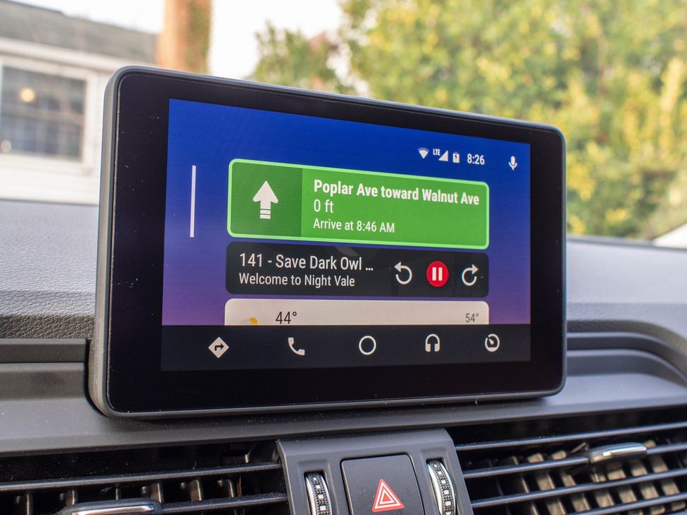 Android Auto without a touch screen is weird, but I kinda dig it ...