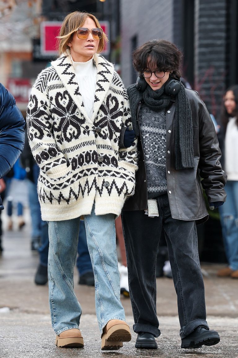 Jennifer Lopez Wore an Après-Ski Cardigan Trend in Aspen | Who What Wear