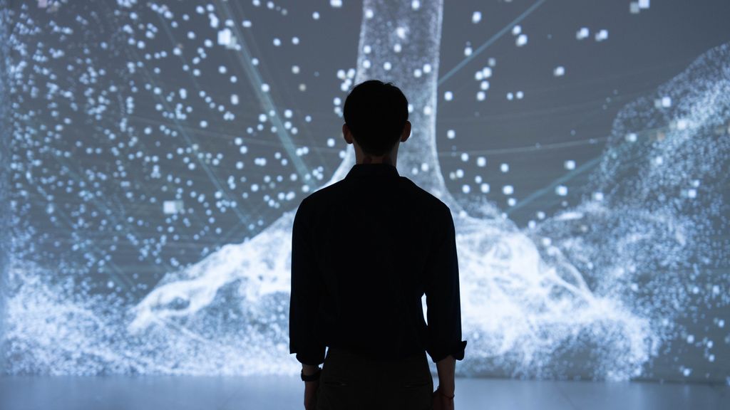 Massive 100-inch transparent screen set to enter production ...