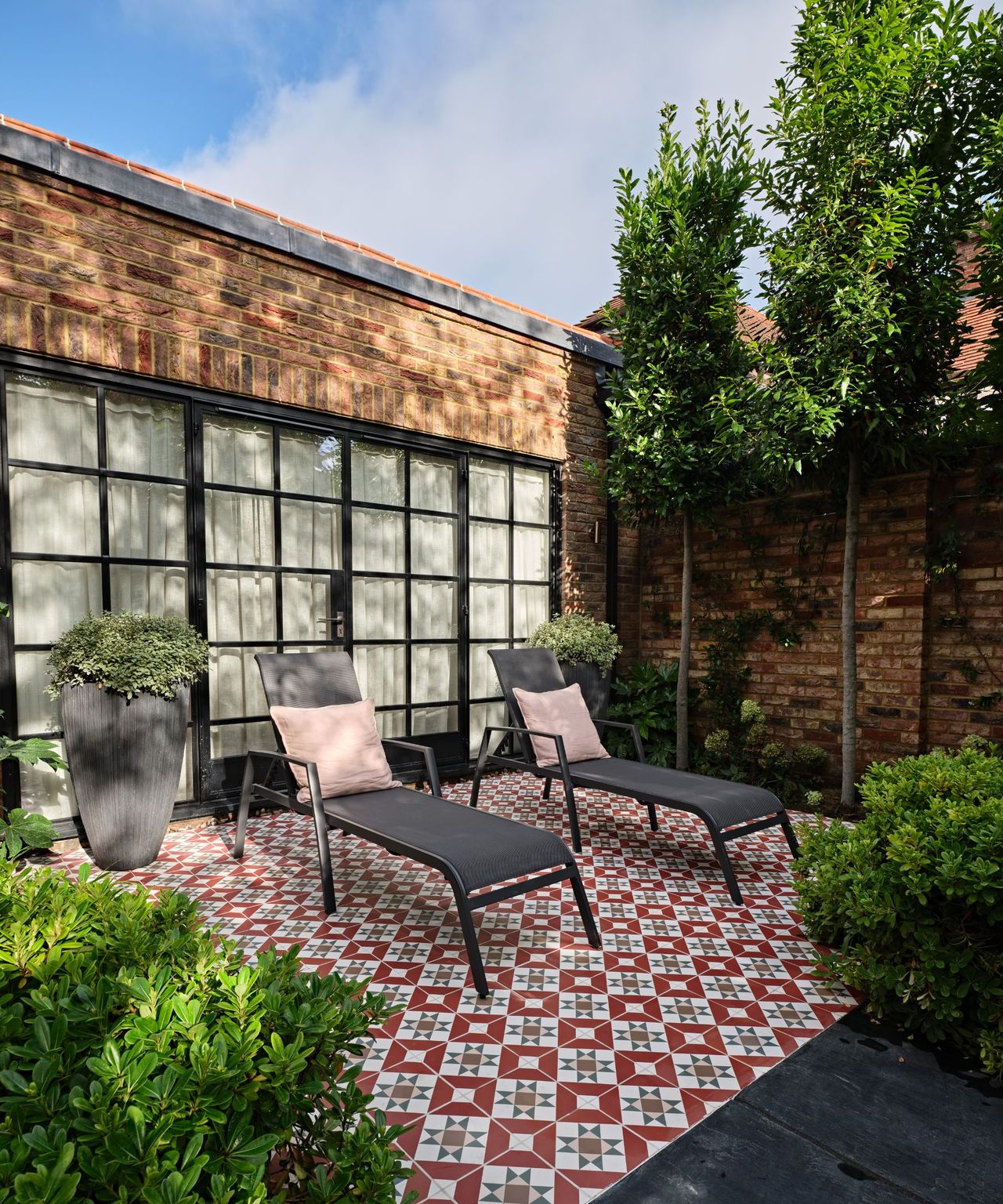 8 Outdoor Decorating Trends To Adopt In 2024 | Homes and Gardens