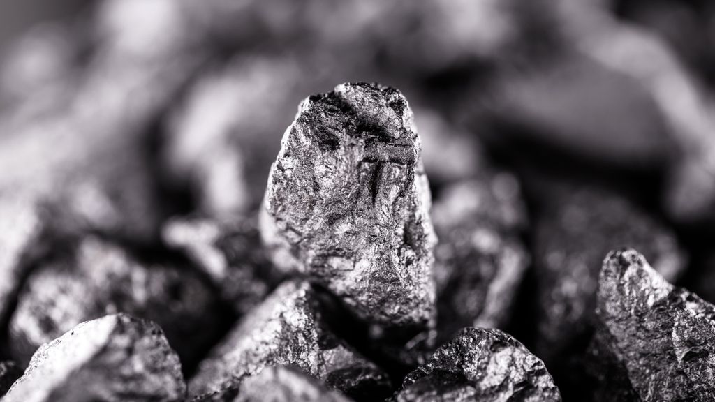 China discovers never-before-seen ore containing a highly valuable rare ...
