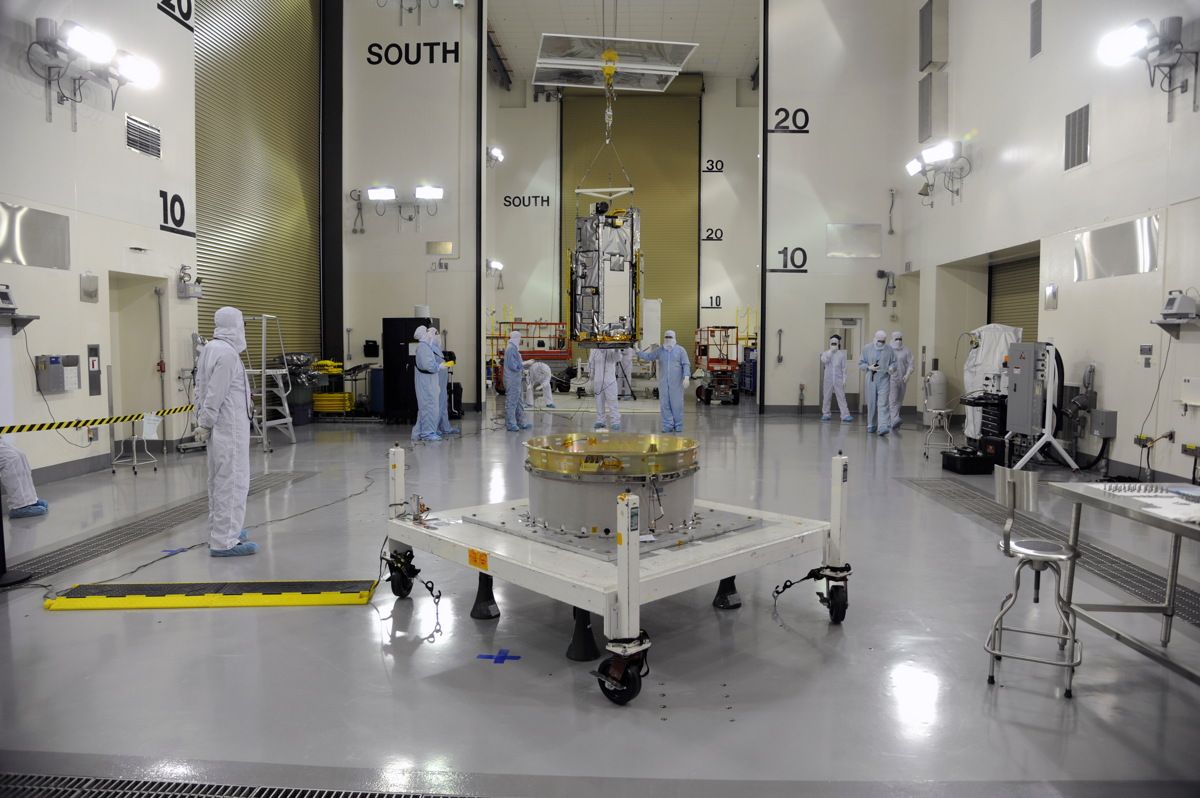 CO2 Satellite: NASA's Orbiting Carbon Observatory-2 Mission in Photos ...