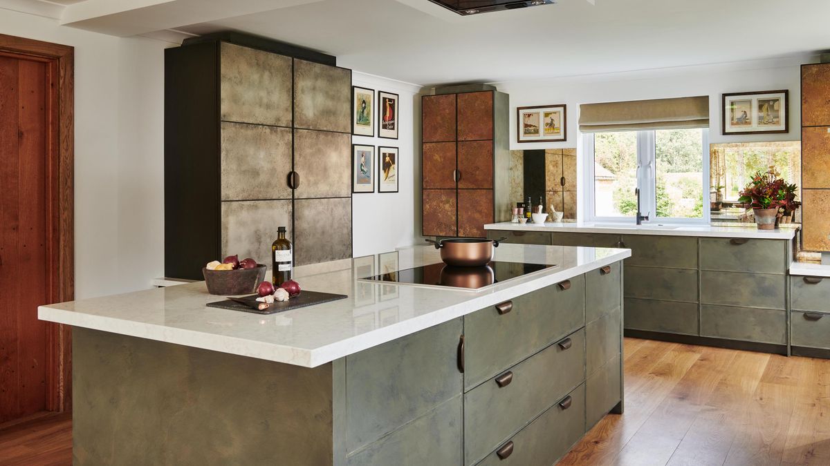 5 metallic kitchen design tricks we've learnt from this family space ...