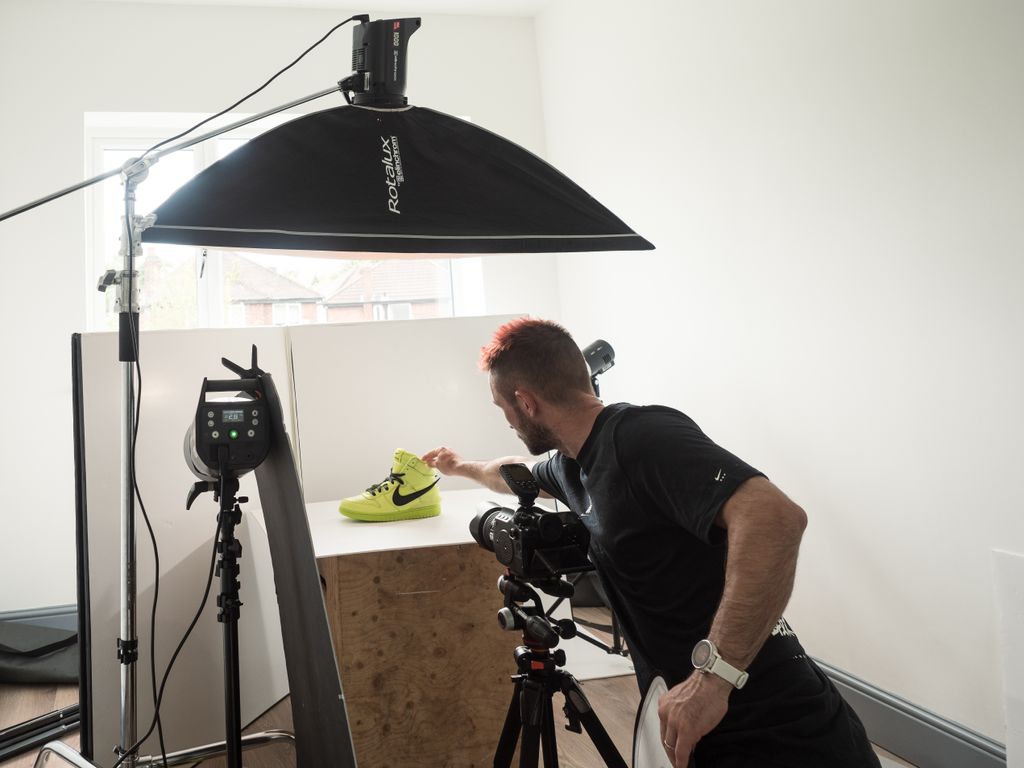 How to shoot sneaker photography: up your shoe photography game ...