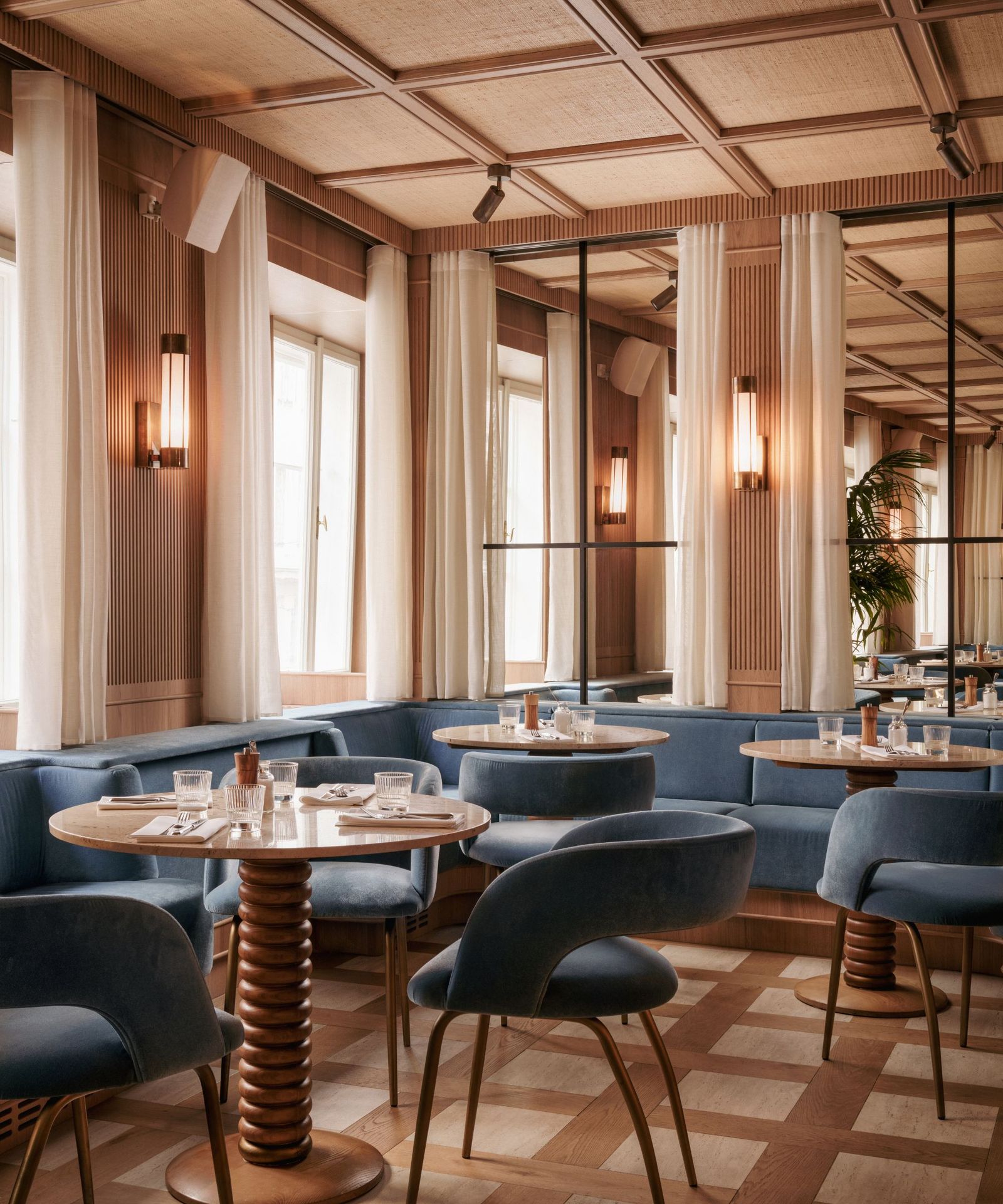 5 color lessons we have learned from this luxuriously layered member's ...