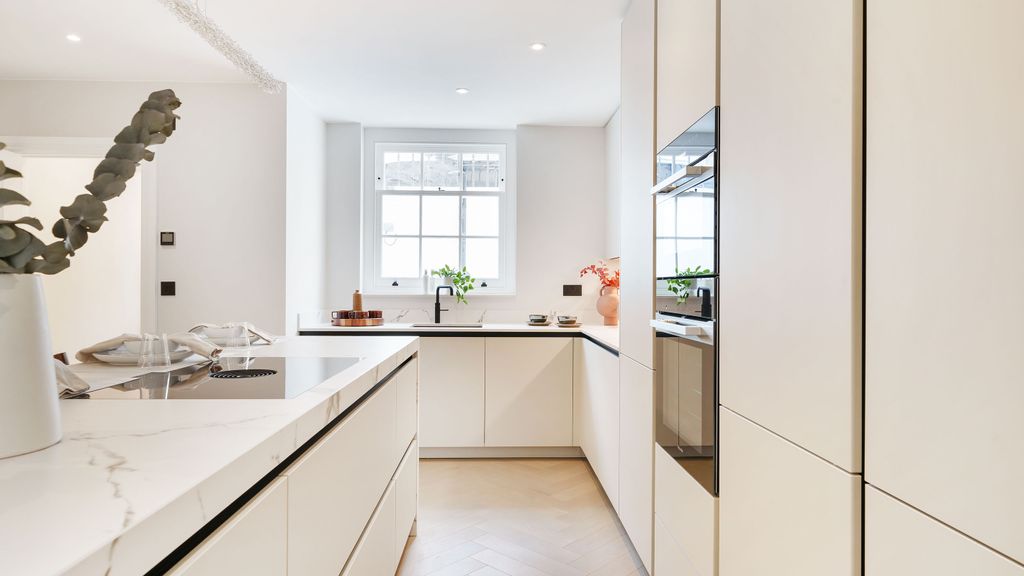 14 long kitchen ideas to make the most of awkward spaces | Homebuilding