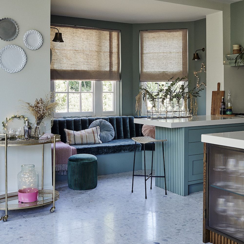 Extending out and up into the loft transformed this neo-Georgian house ...