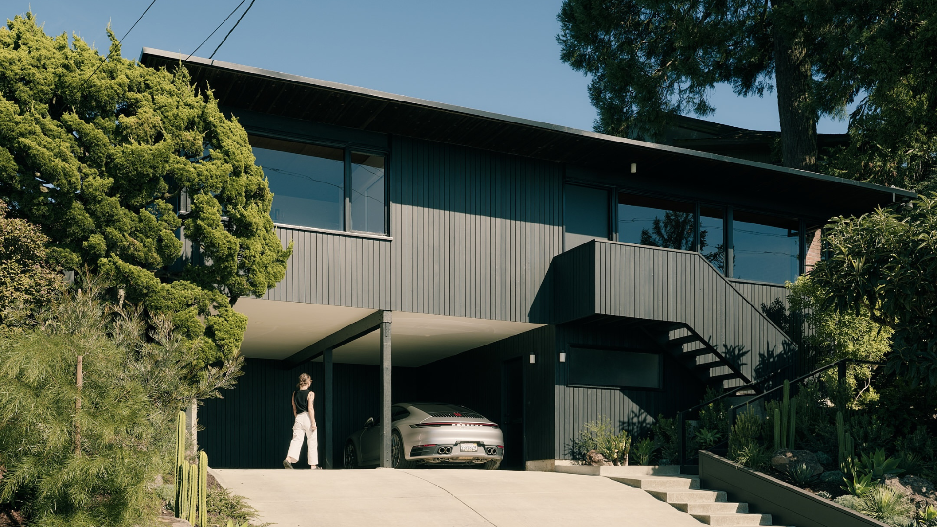 A midcentury modern gem by architect Roger Lee gets a sensitive ...