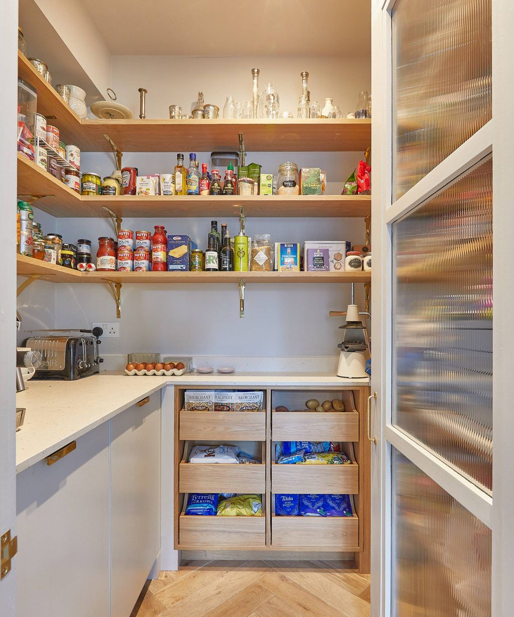 10 walk in pantry ideas that will clear your kitchen clutter | Homebuilding