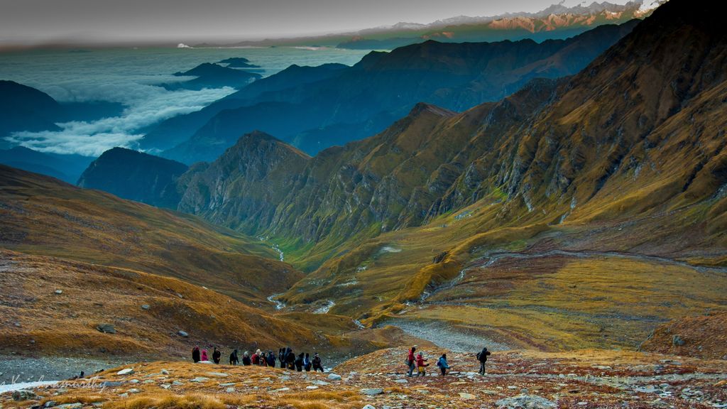 Hundreds of skeletons fill this remote Himalayan lake. How did they get ...