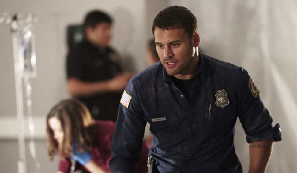 9-1-1 Confirms The Fate Of One Character After Tsunami In New Episode ...