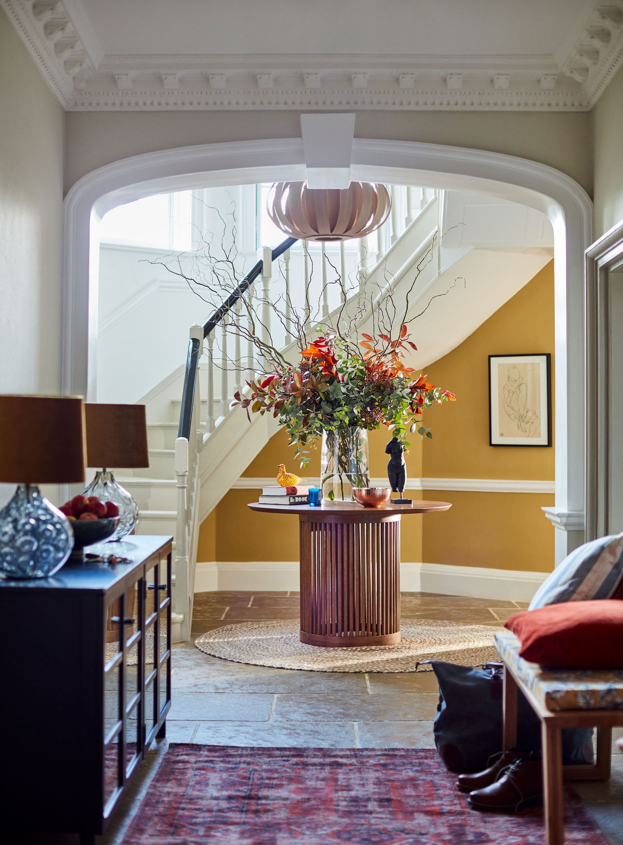 Hallway lighting ideas: 10 ways to illuminate an entrance | Homes and ...
