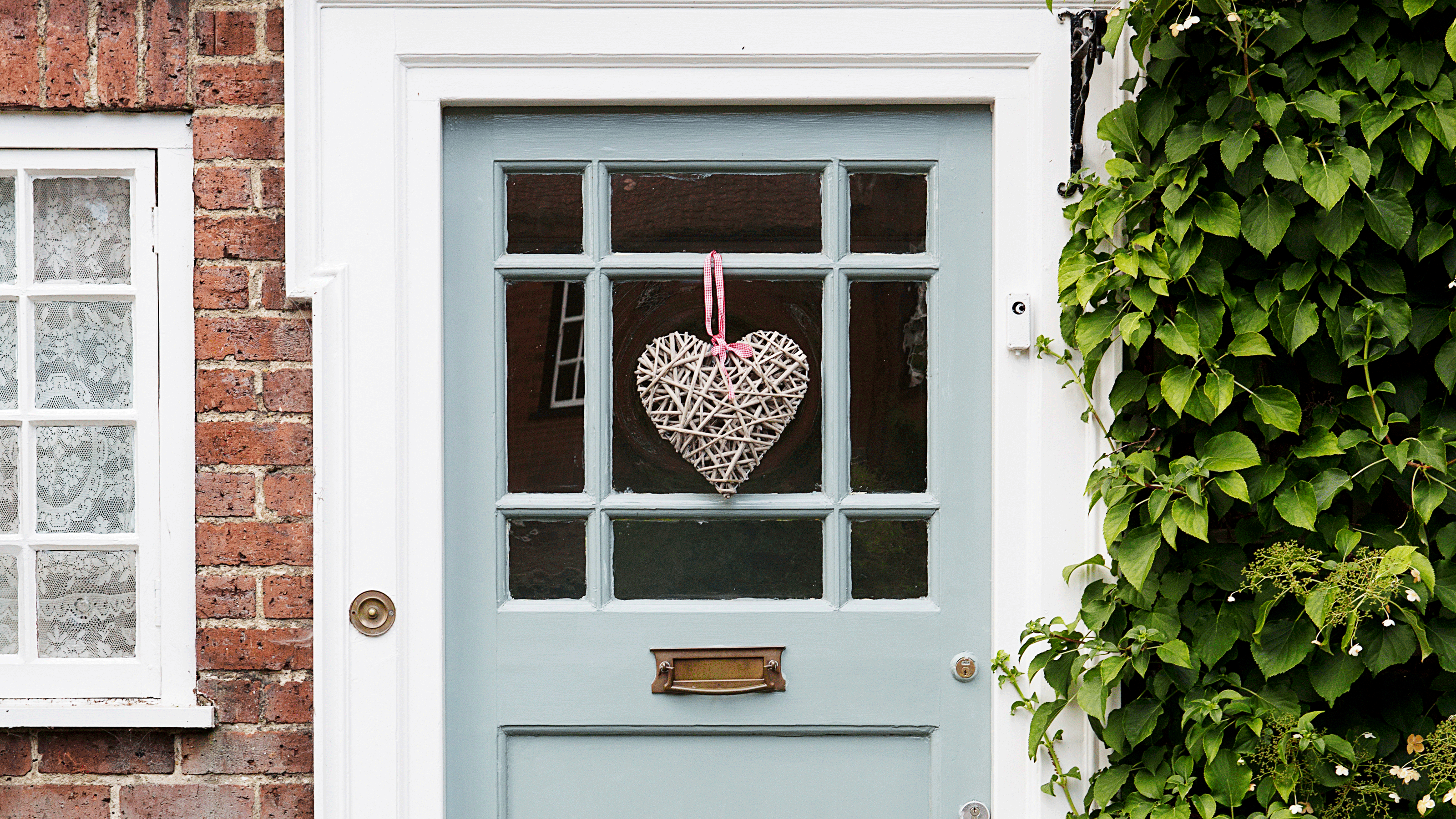 How to fix a doorbell - how to solve any issues it might be facing ...