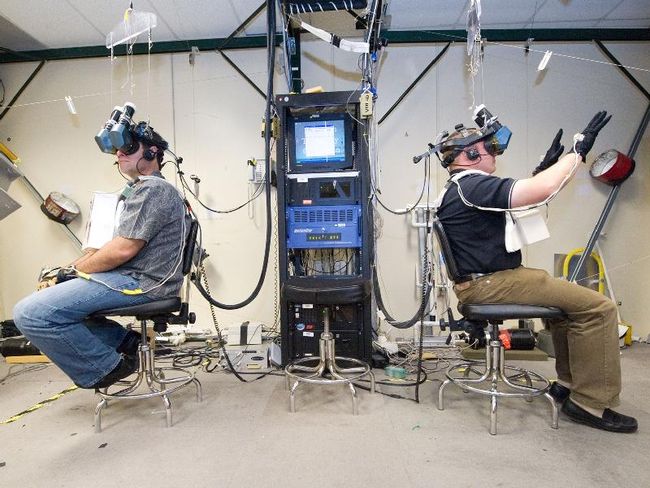 Beyond Gaming: 10 Other Fascinating Uses for Virtual-Reality Tech ...