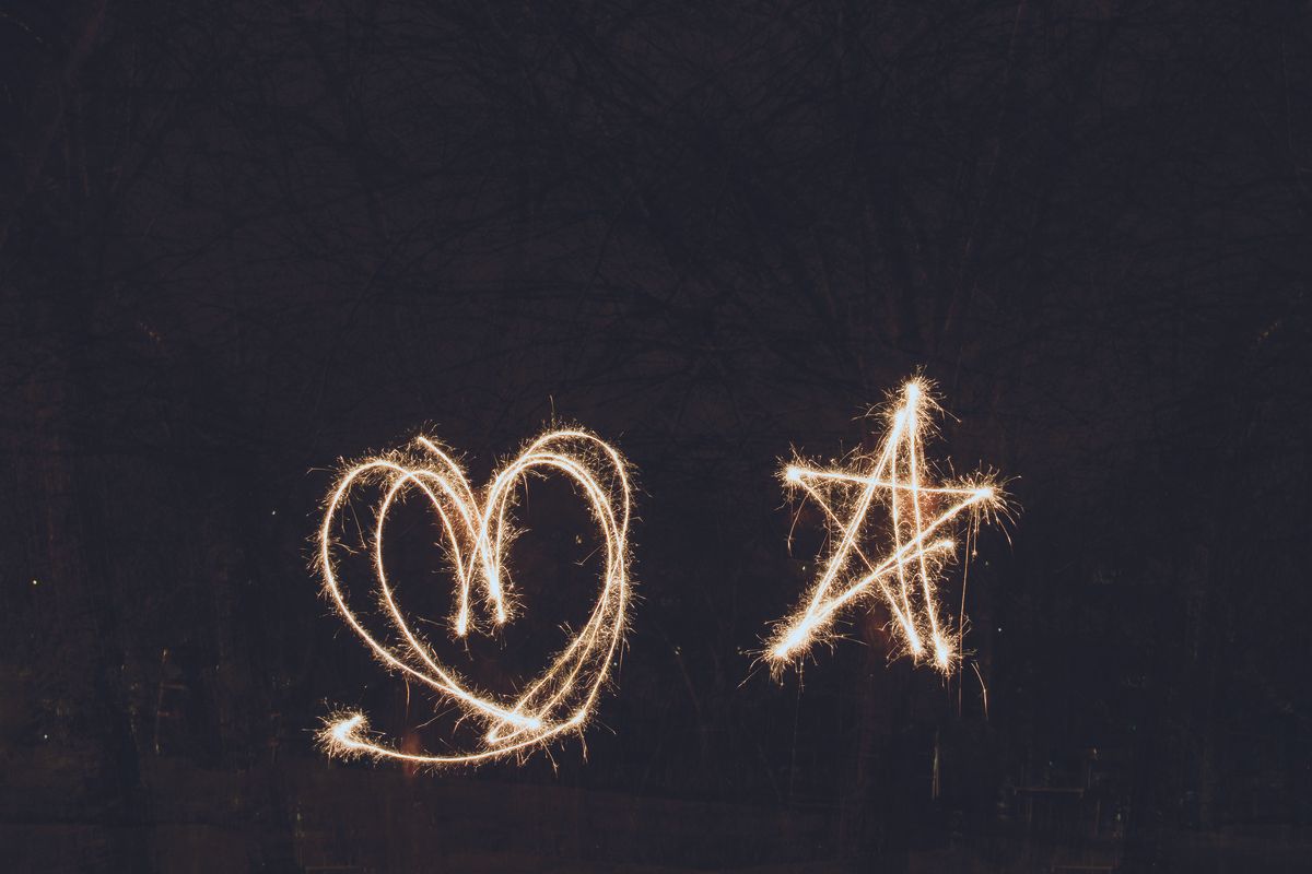 How to use party sparklers for light-painting with a difference ...